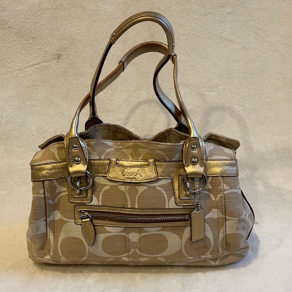 Coach Signature Penelope Shoulder Bag - Gem